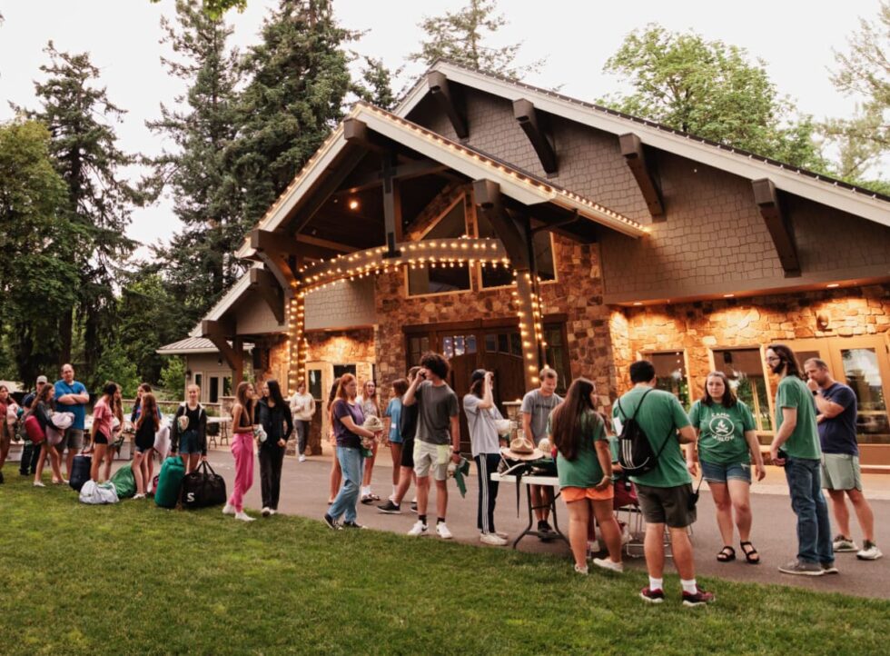 Rent Camp Harlow - Camp Harlow